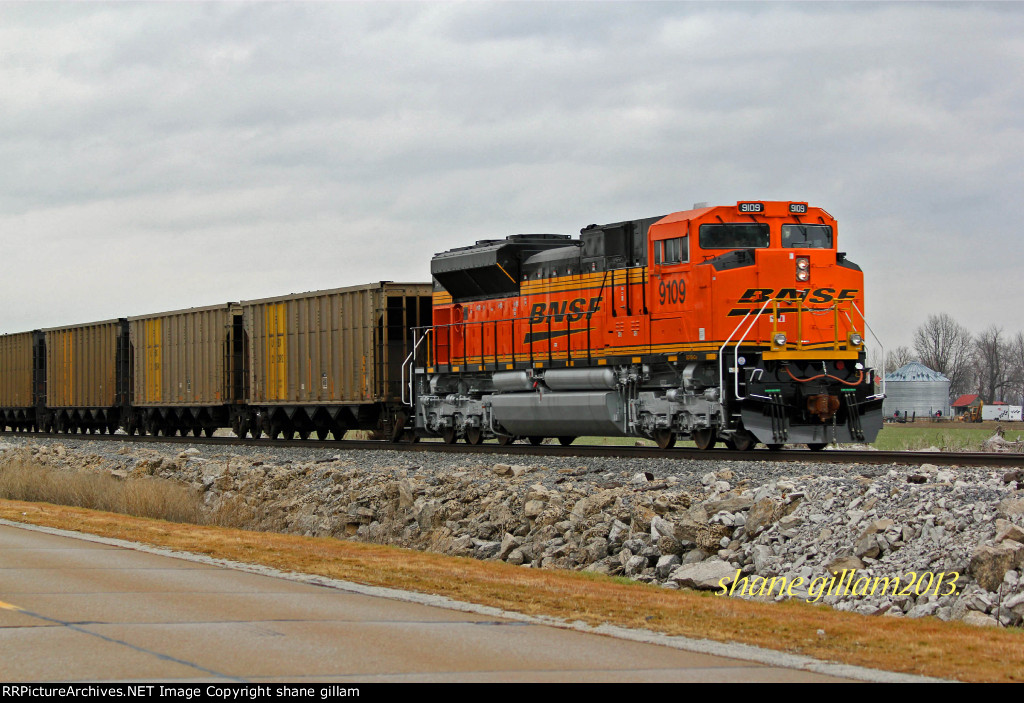 BNSF 9109 brand new SD70ACE.